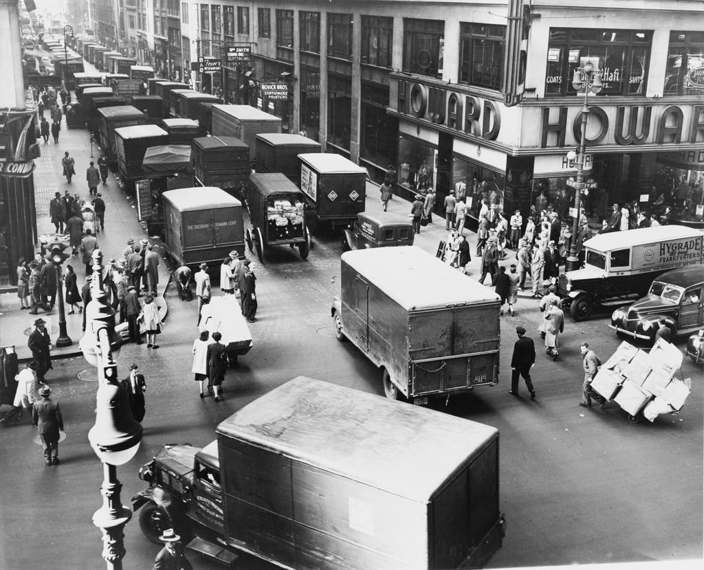 Traffic on 37th Street - NYC in 1945
