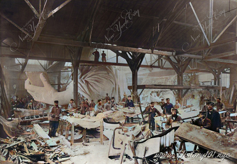 Construction Of The Statue Of Liberty In New York New Statue Of