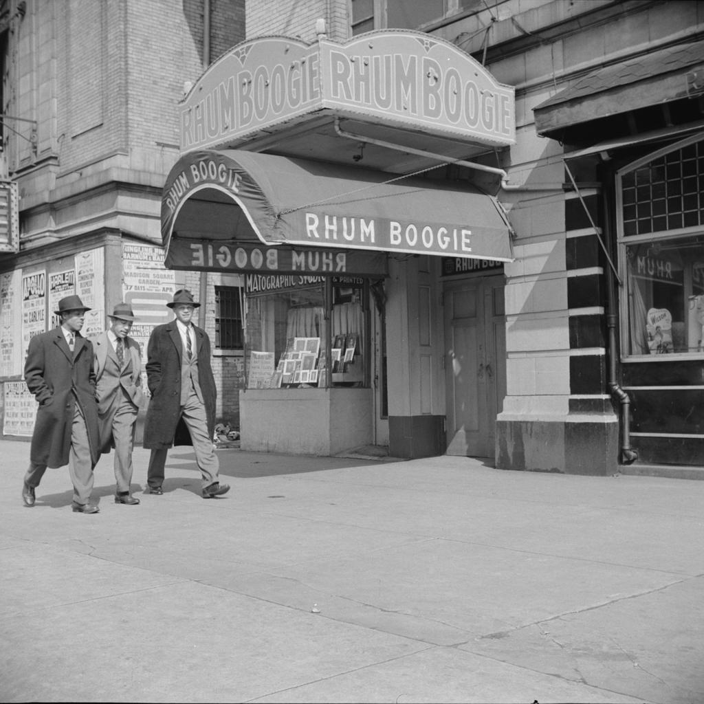 Harlem Street Scene - NYC in 1943