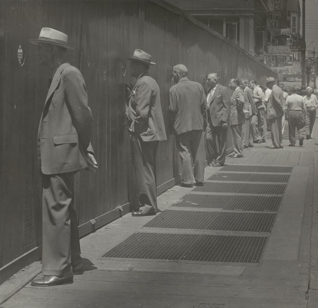 Angelo Rizzuto's 1949 NYC: A Unique Urban Glimpse