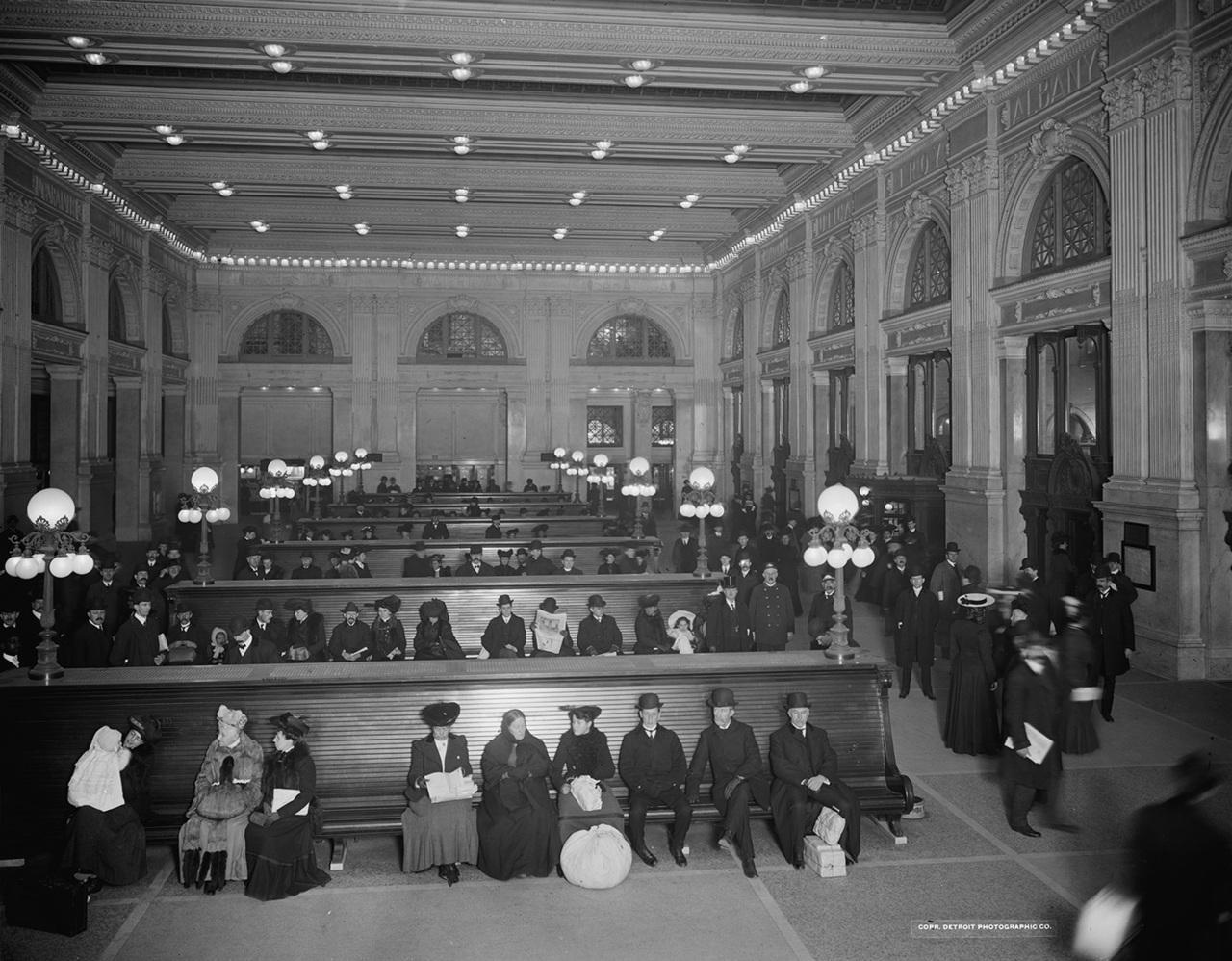 Grand Central Station Waiting Room in 1904